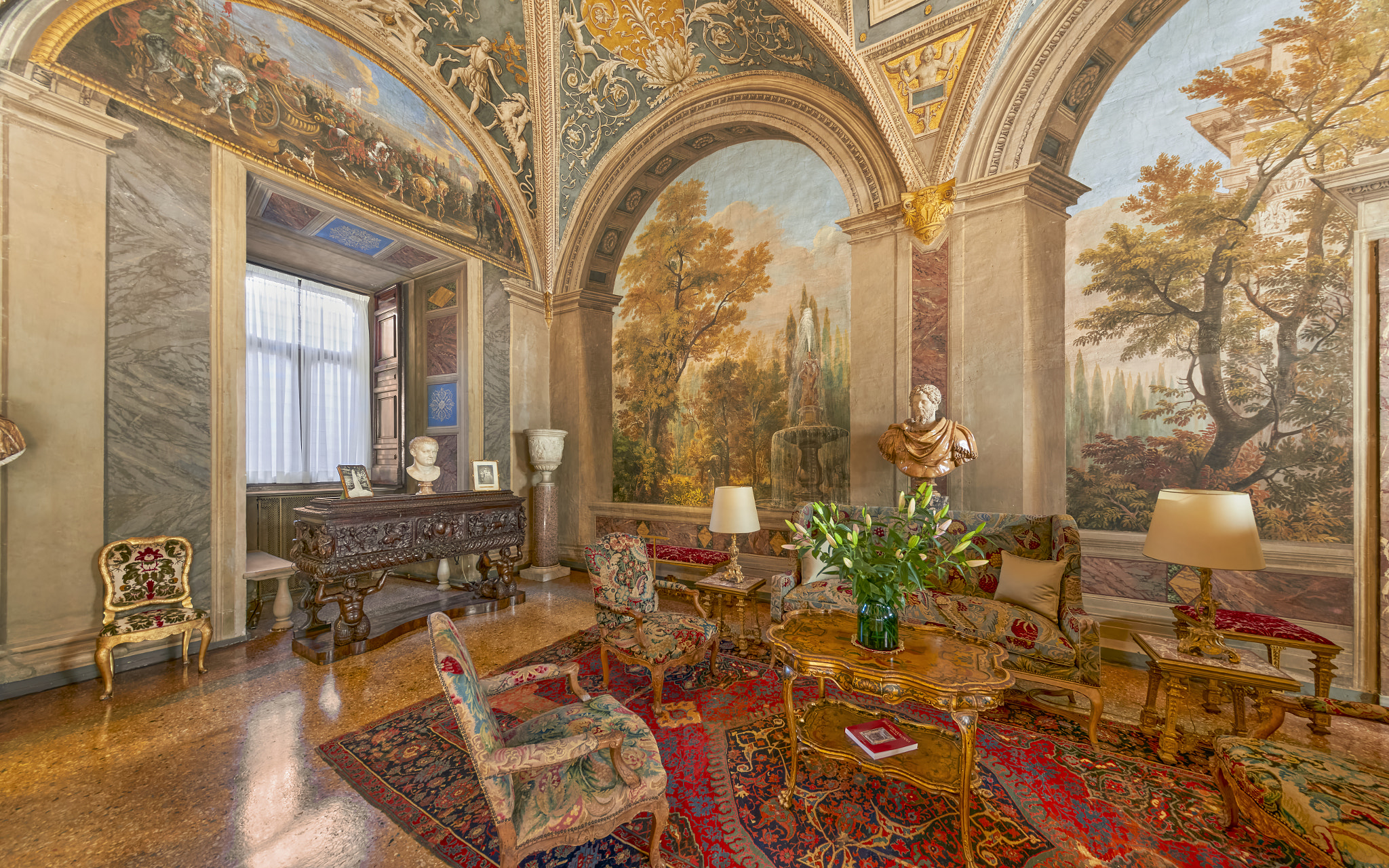 Palazzo Colonna by Yaroslav Romanenko | 500px