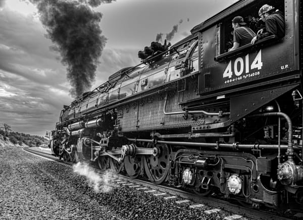 Steam train rolling down track_bw_11x14 by James Sakaguchi | 500px