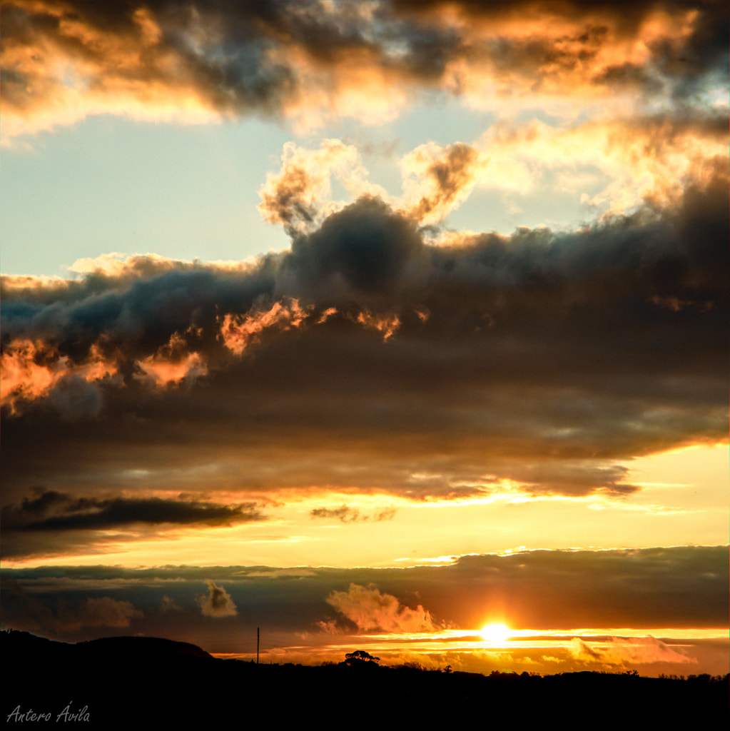 Apocalyptic sunset by Antero Ávila / 500px