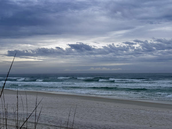 Rare Winter Storm Approaches Navarre Beach, Florida, Bringing Historic ...