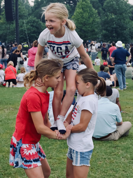 Girls know how to cooperate. by Jefree Shalev | 500px