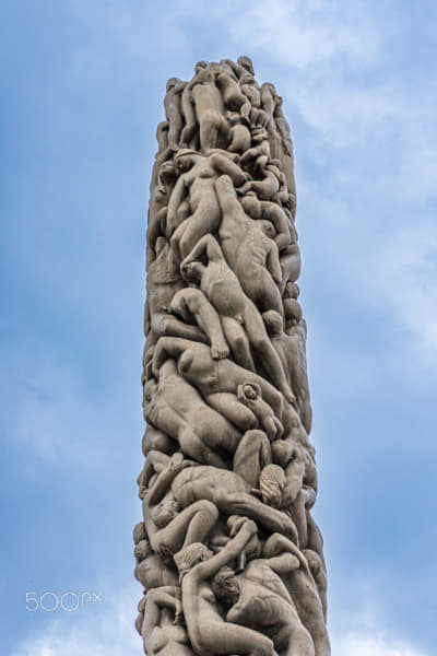Cobblestone sculpture at Vigeland Park features human forms by Felipe ...