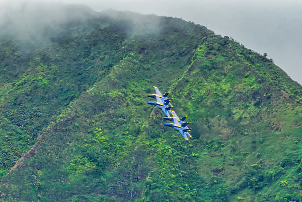 Soar Over the Highest Mountain by Warren Ishii | 500px