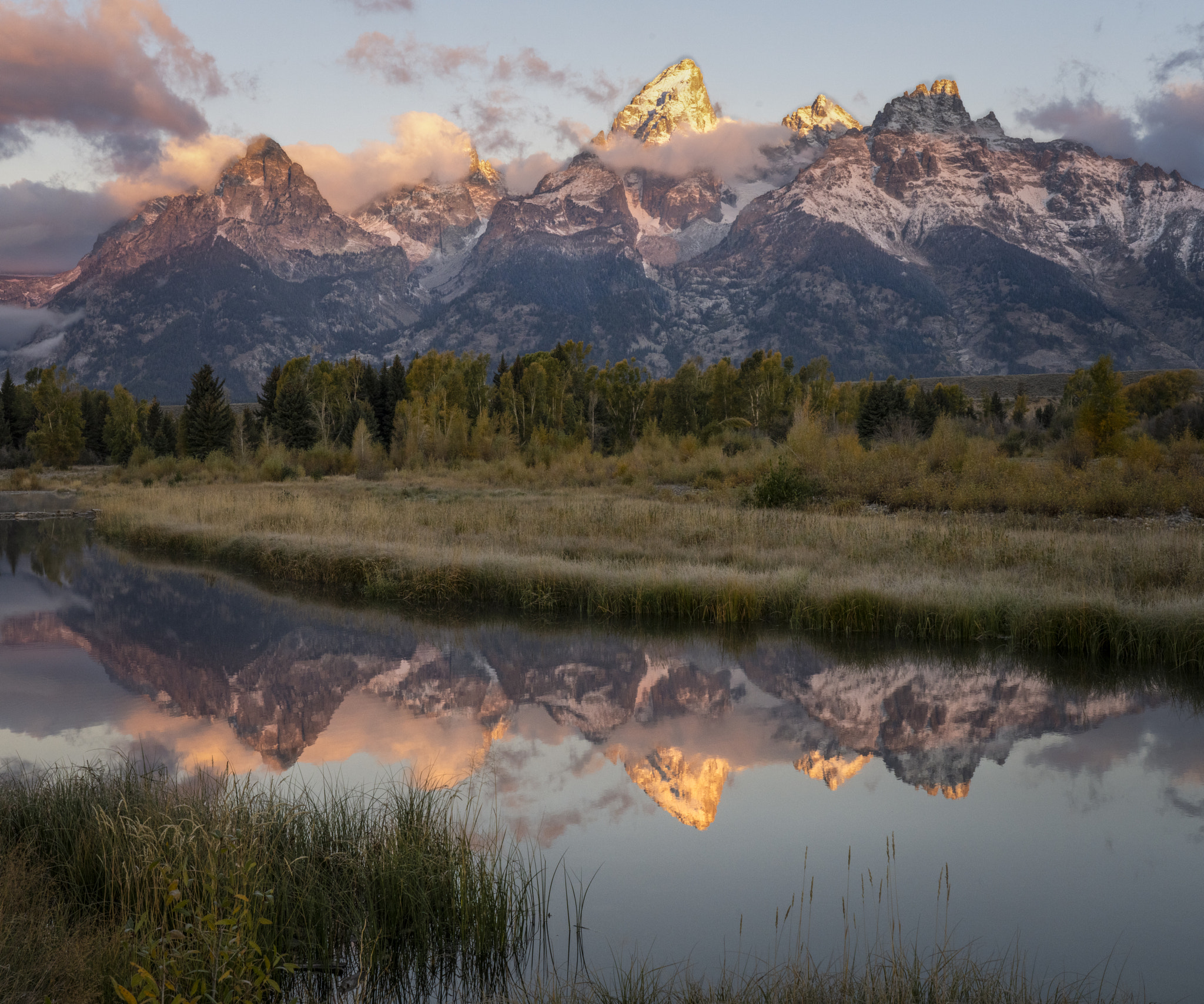 Mountain Reflections Evoking Grandeur and Natural Majesty | landscape ...