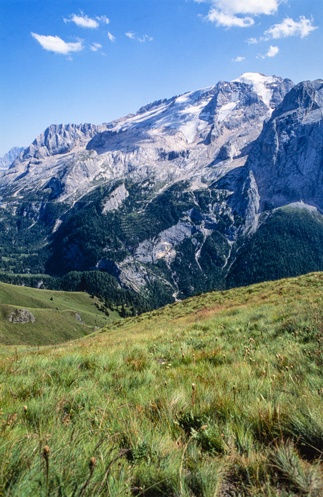 Majestic Mountains Rise Above Green Valley, Inspiring Awe and Freedom ...