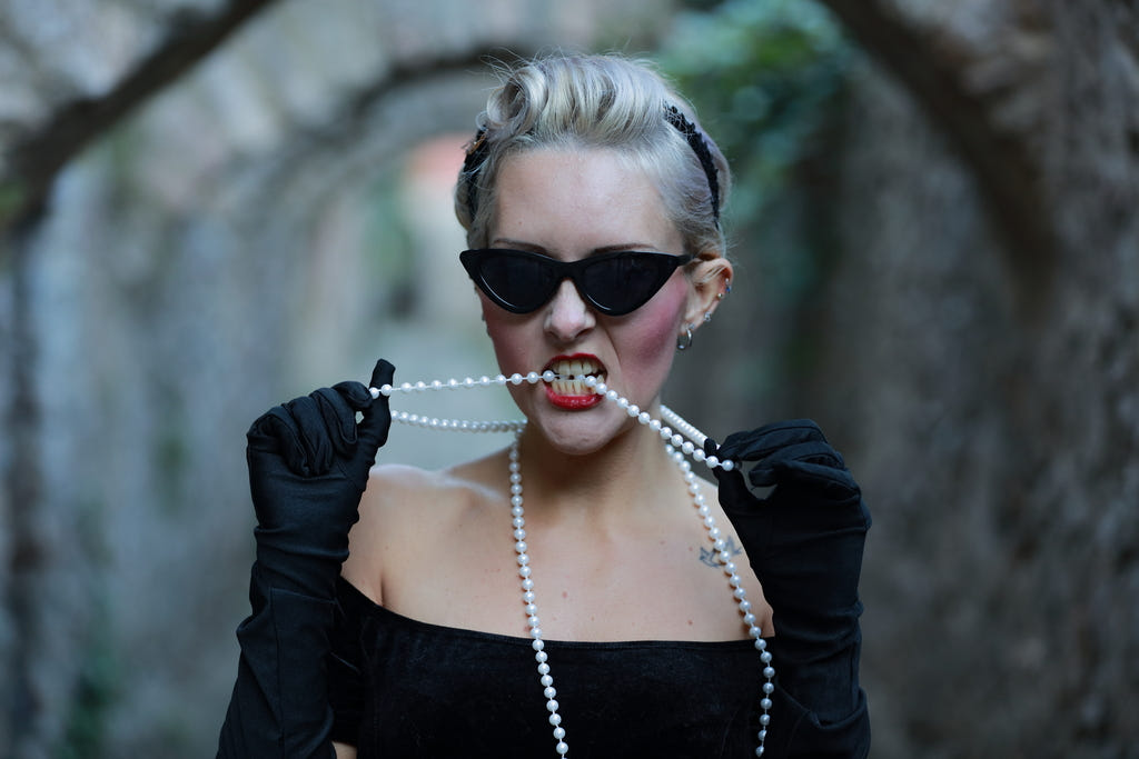 Girl with a mirror by Jerzy Górecki | 500px