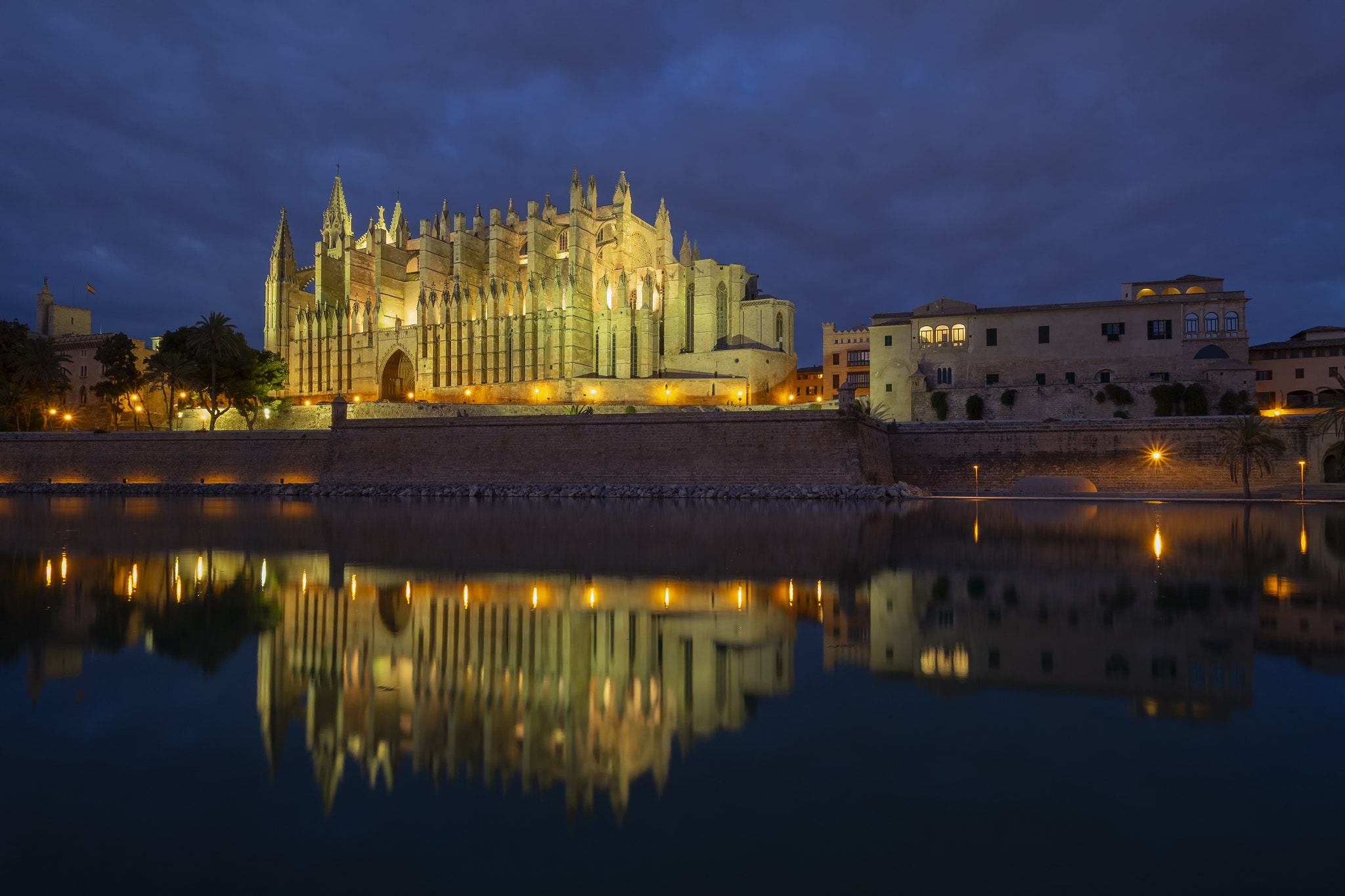 Gothic reflection by Ana Tramont | 500px