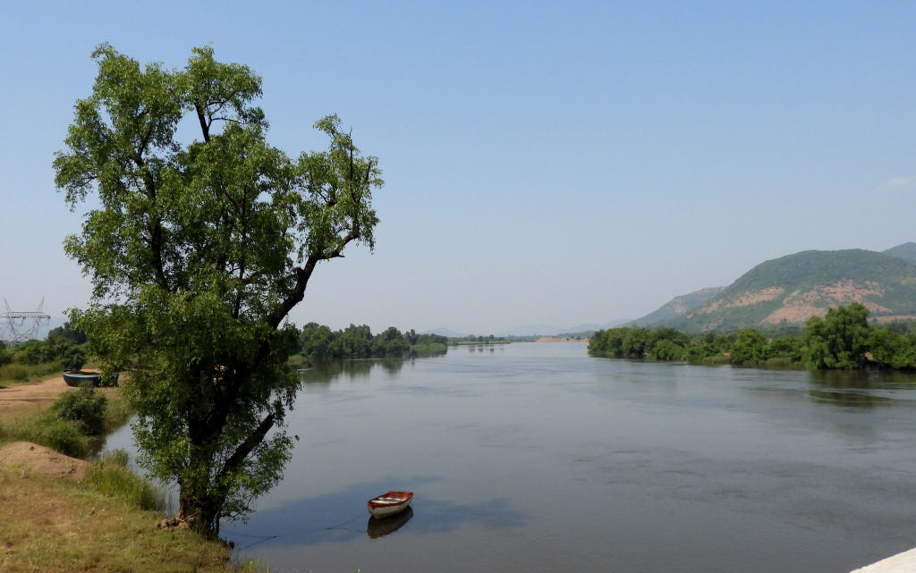Das Zimmer hinter dem Hof by fotovoyage | 500px