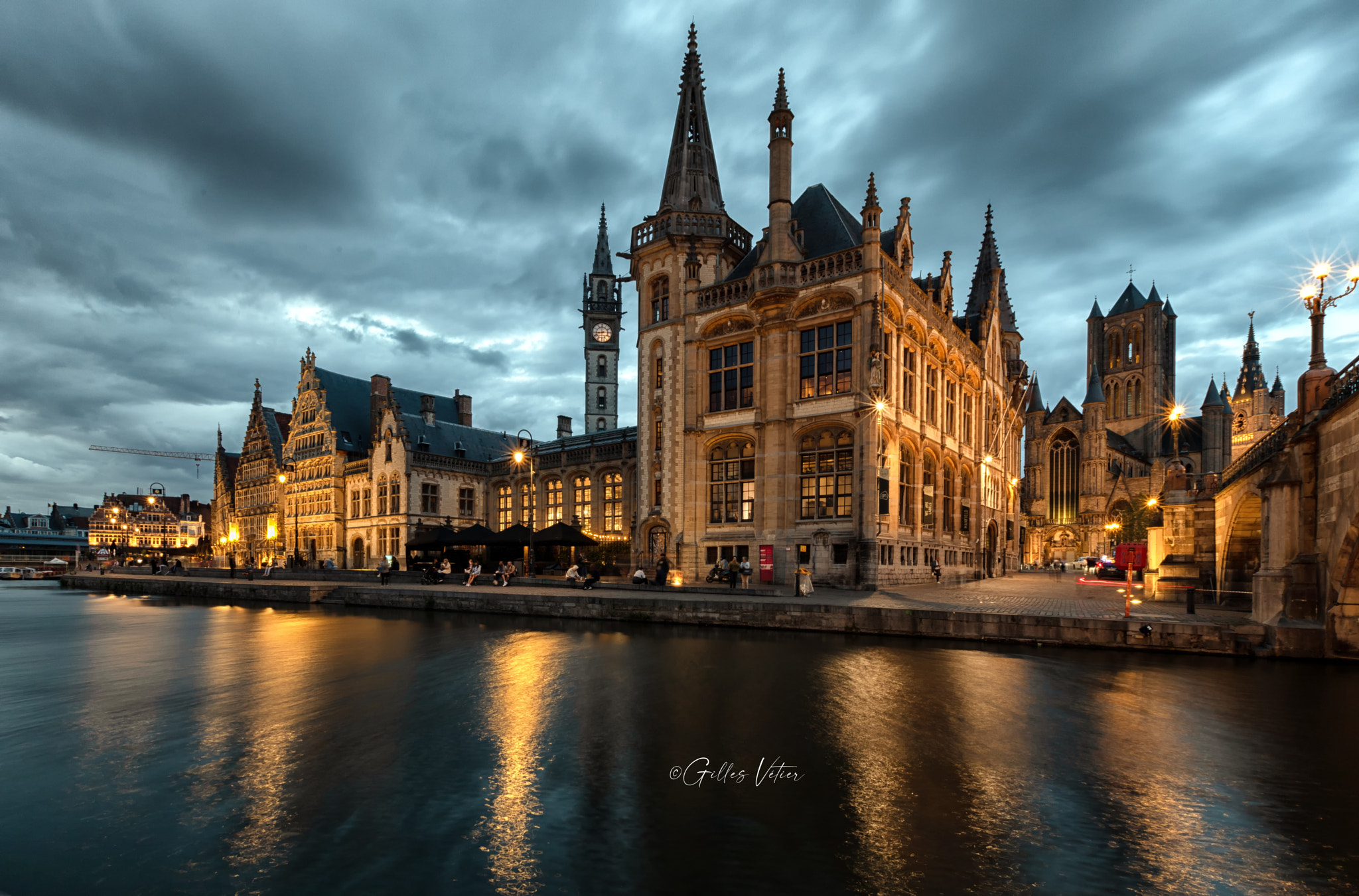 Gothic Architecture Reflects Timeless Elegance and Urban Mystique ...