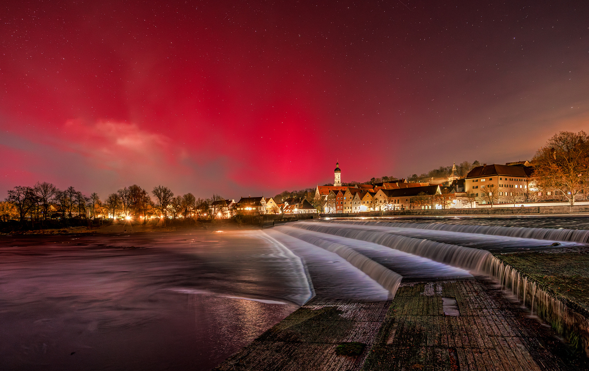 Cityscape Under Red Sky Radiating Dramatic Ambience | city photo by ...