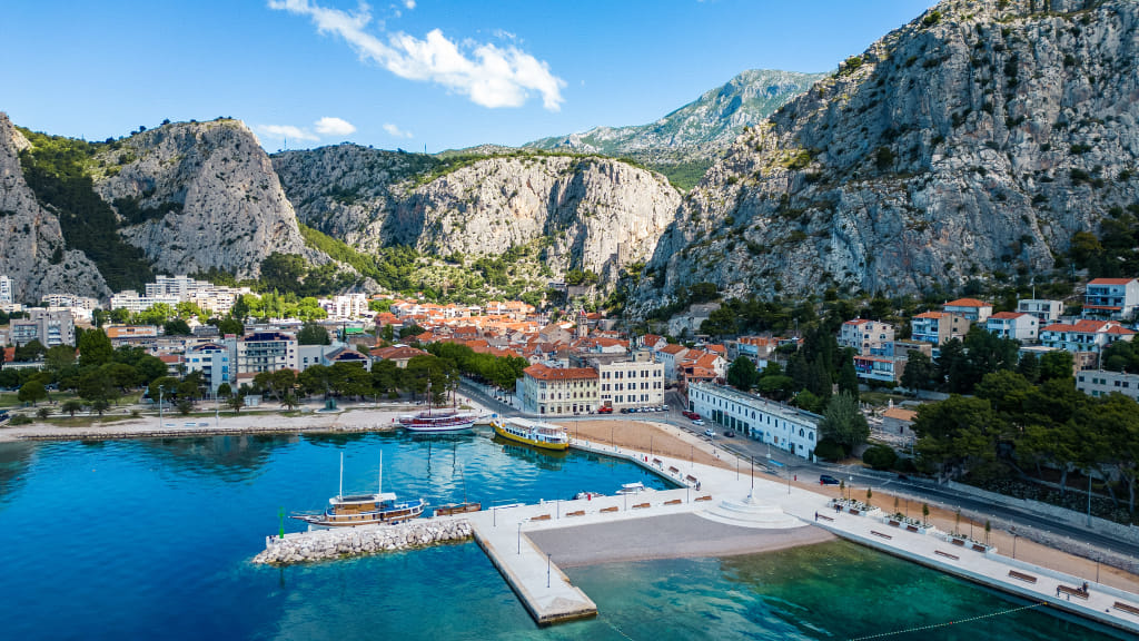 Owl in Flight Symbolizes Freedom and Wild Spirit | nature photo by ...