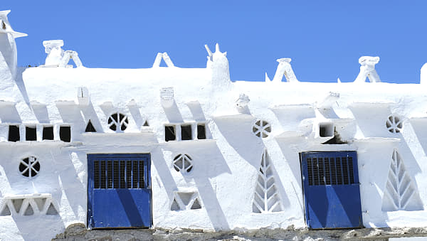 White Building Reveals Unique Architectural Heritage | city photo by ...