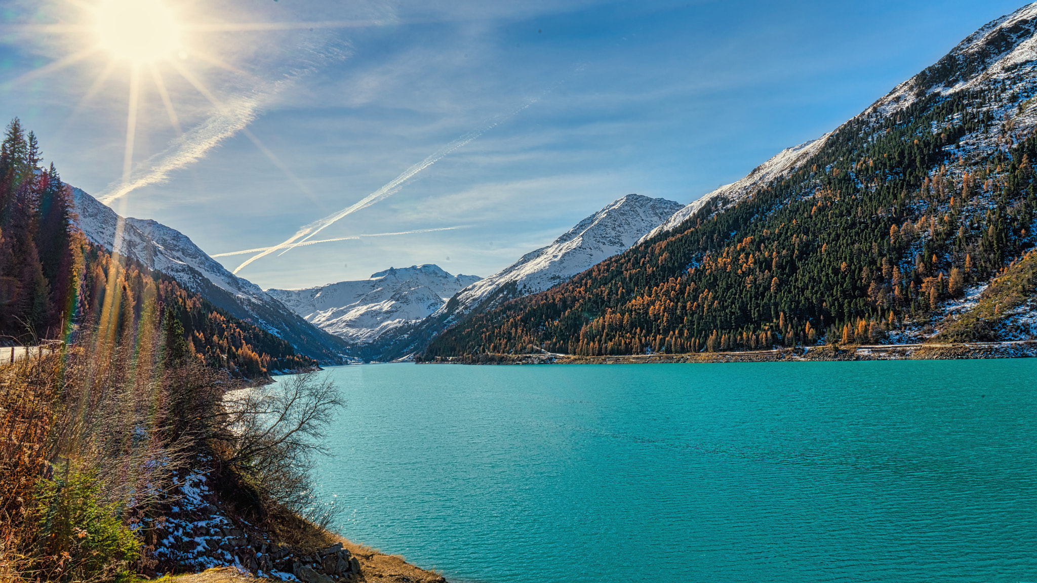 Azure Lake Reflecting Mountain Majesty Evoking Tranquil Grandeur ...