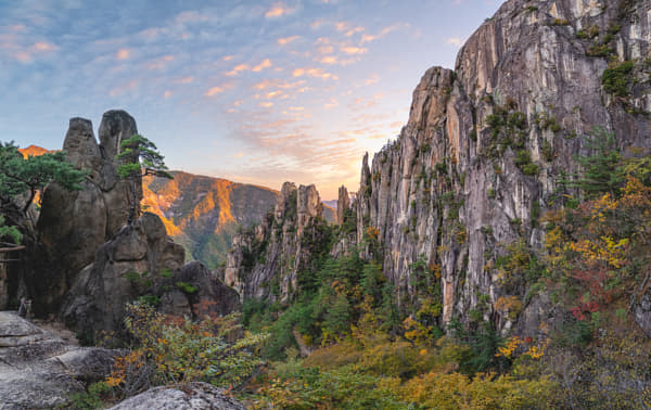 Majestic Mountains at Sunset Revealing Nature's Grandeur and Peaceful ...