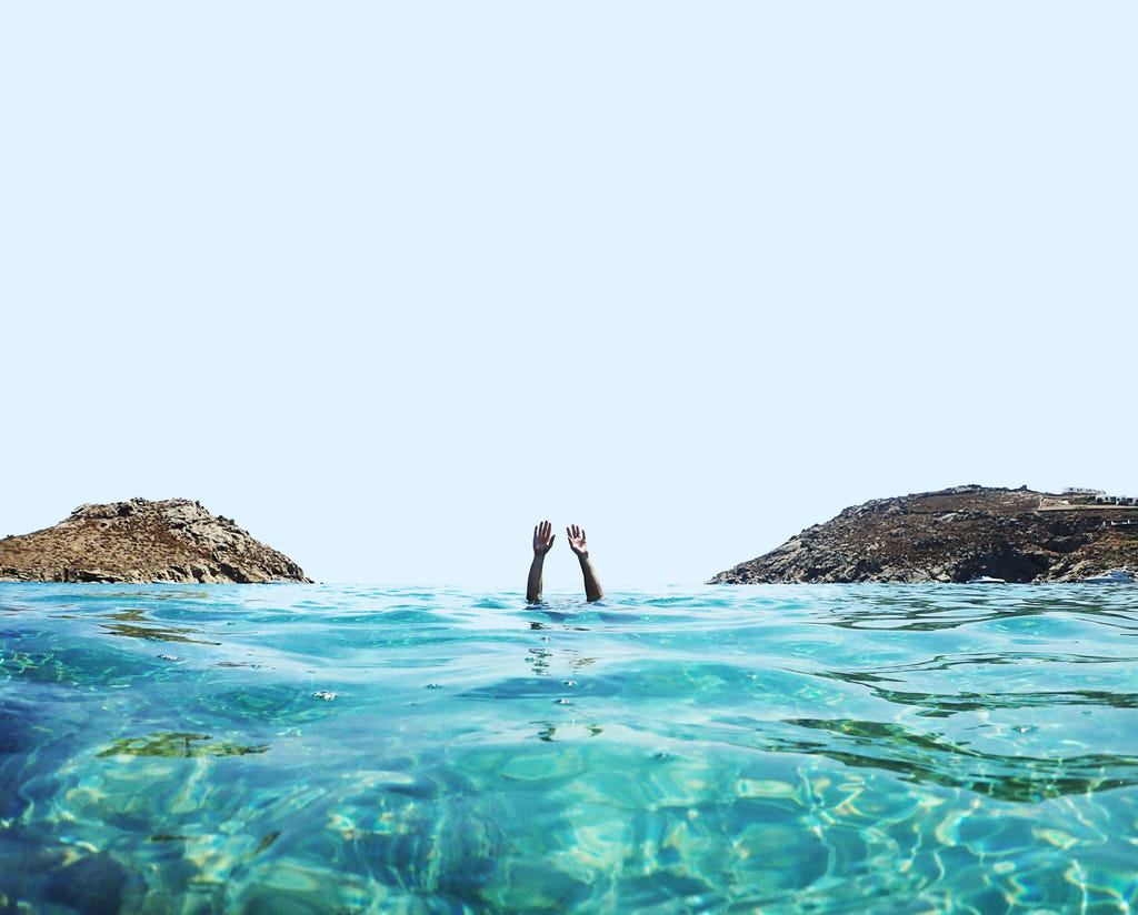 Relaxed Woman in a Luxurious Setting | people photo by LΞROY LΞΞ | 500px