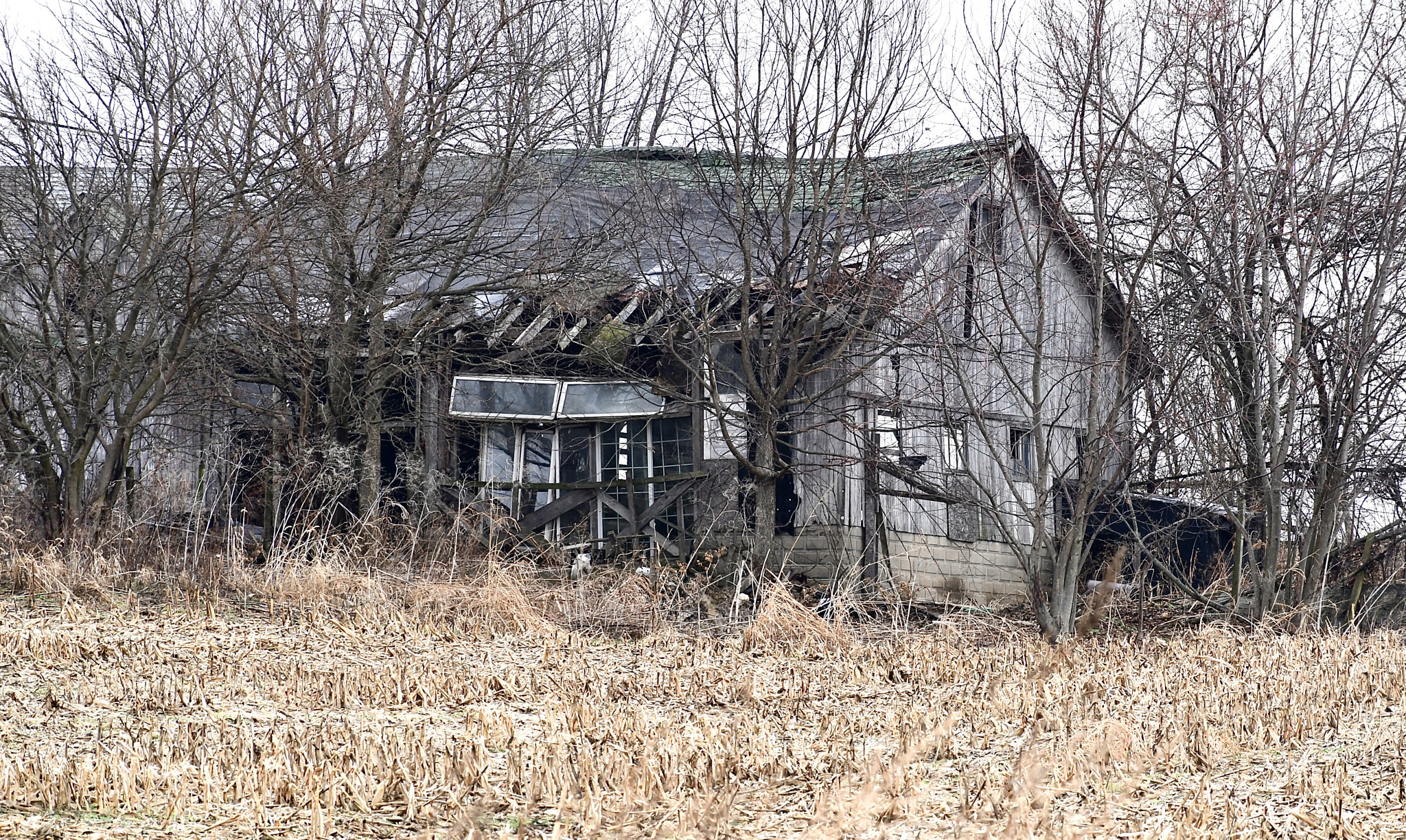 Dilapidated Farmhouse Representing Decay and Forgotten History | still ...