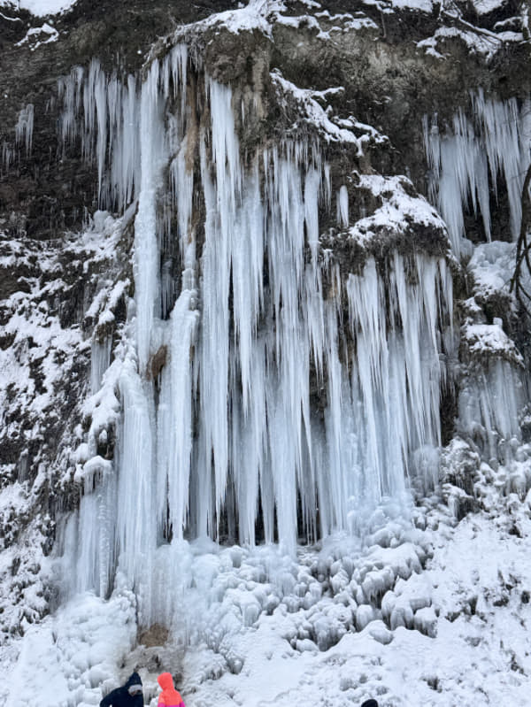 Massive Icicles Dominate Landscape Reflecting Winter's Grandeur ...