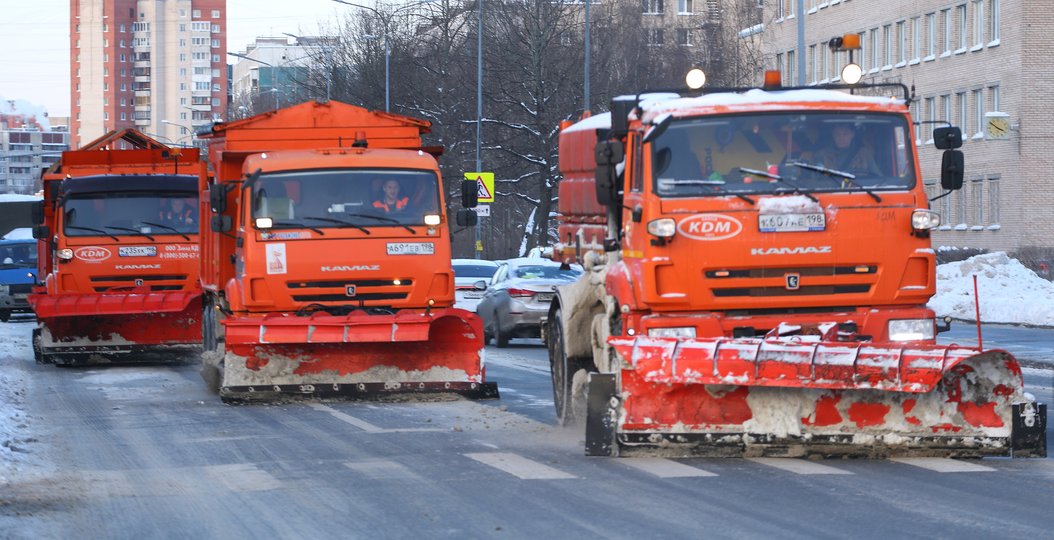 Snowplows clear snow by Станислав Вершинин | 500px