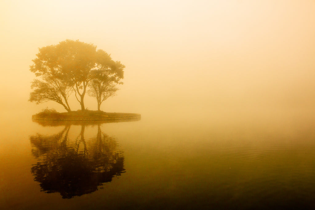Le Lac Sainte-Anne et le Pic de la Font-Sancte by Olivier Guérin | 500px