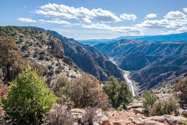 Vast Mountain Valley Revealing Nature's Grandeur and Serenity ...