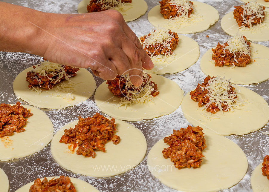 The Most Unique Meat Pie Shapes And Designs – FitttZee
