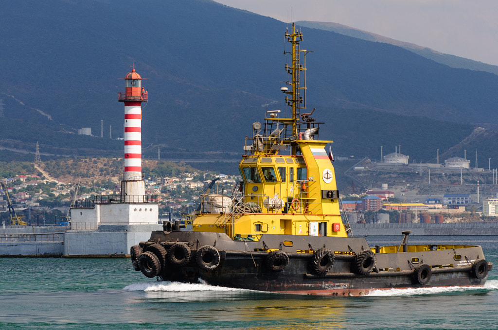 Tugboat by Dockside Colors / 500px