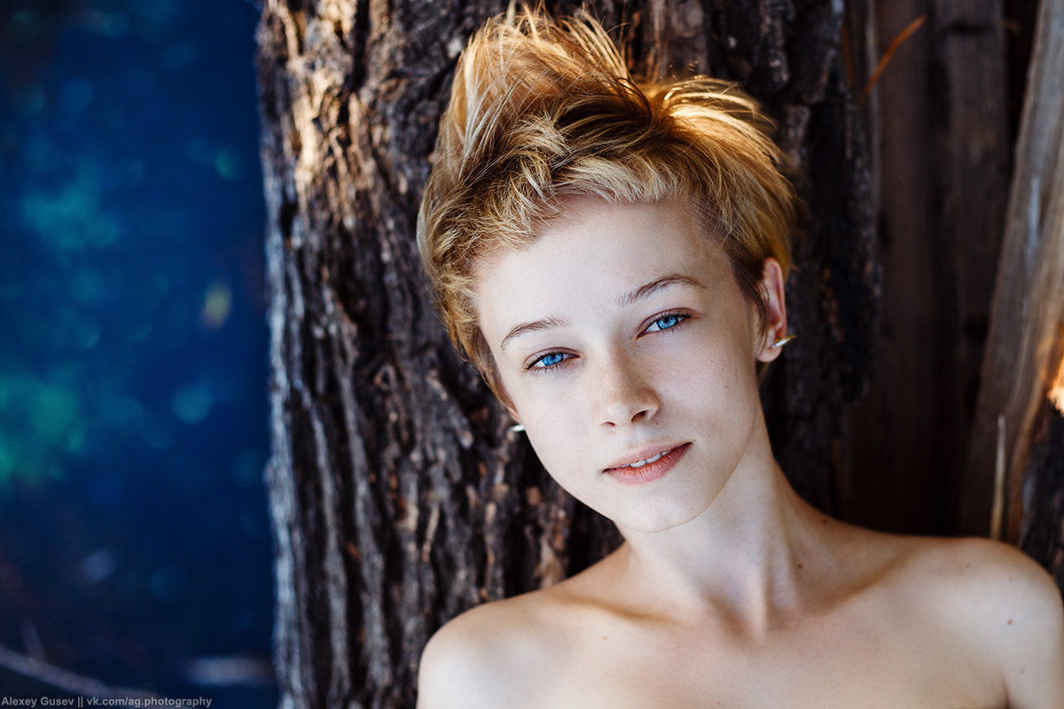 Her eyes are a blue million miles by Alex Gusev / 500px