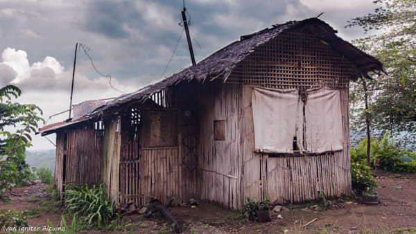 Filipino native nepa house by Ivan Igniter / 500px