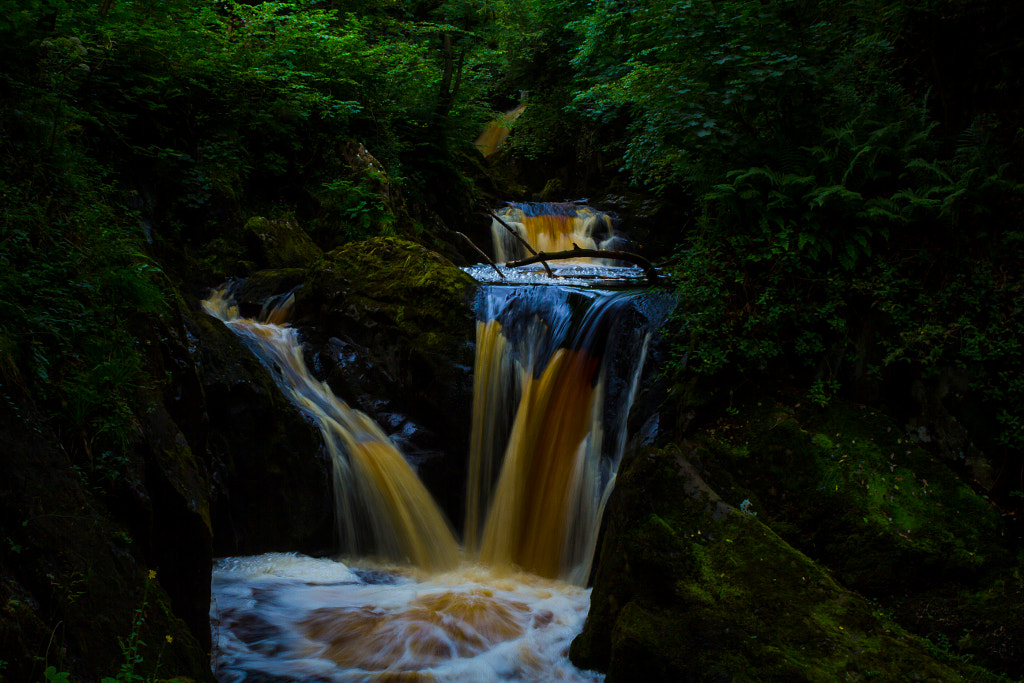 Ingleton Waterfalls Trail by Jordan Lane / 500px