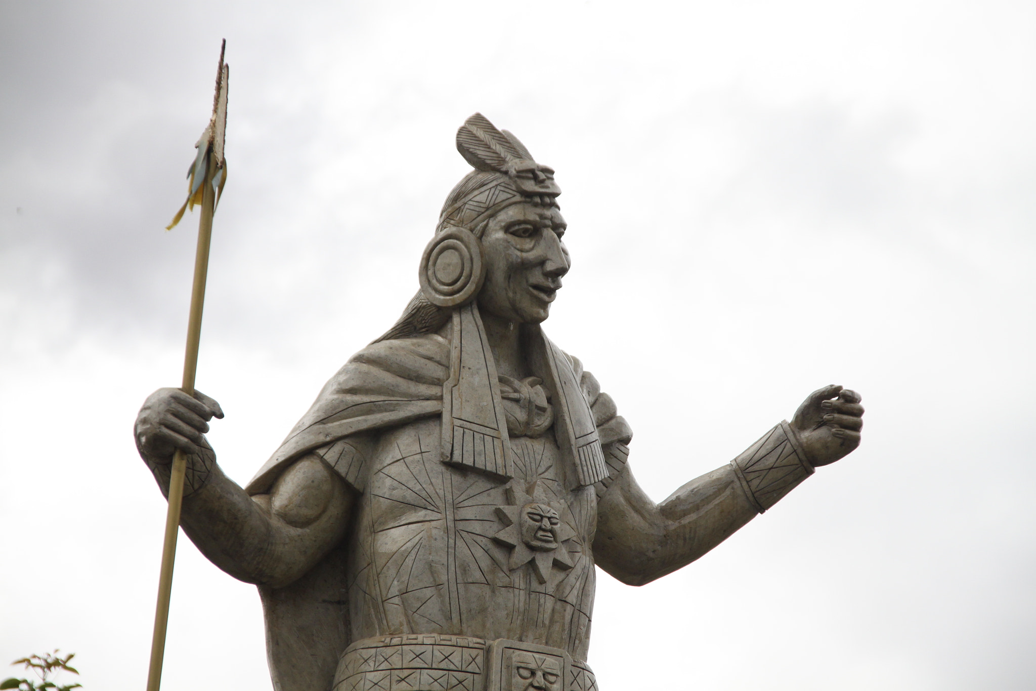 Atahualpa - Plaza de Armas Baños del Inca (Cajamarca) by Cristhian ...
