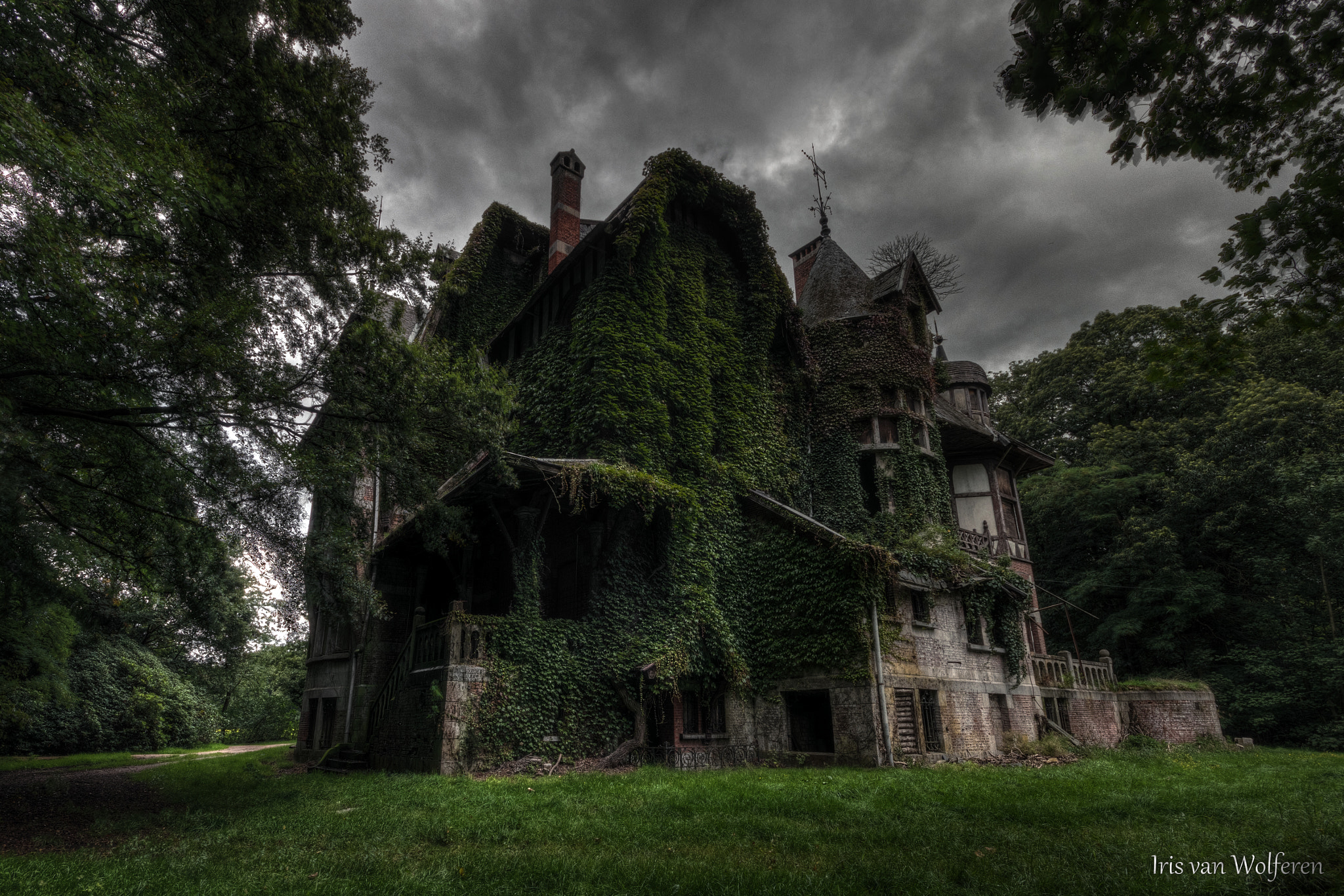 Château Nottebohm by Iris van Wolferen / 500px