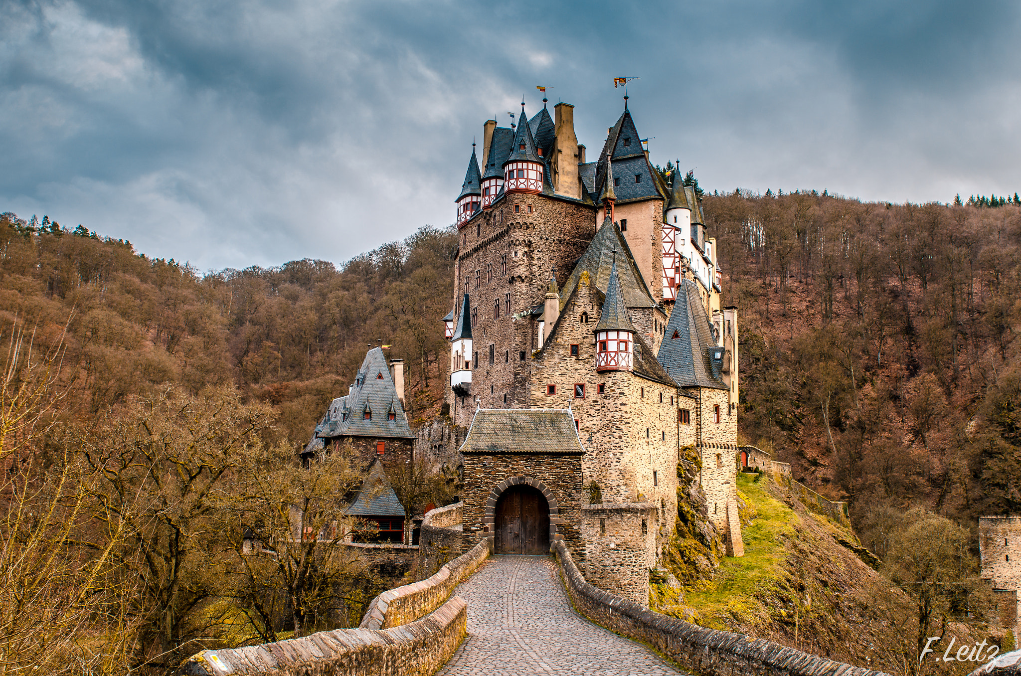 Old Castle by Fabian Leitz / 500px