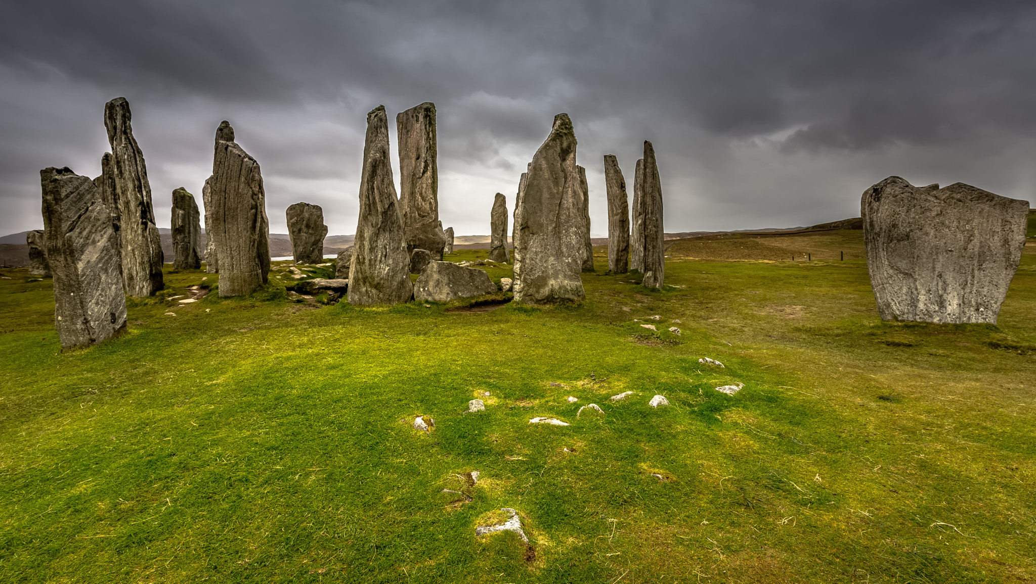 Calanais Standing Stones, Outer Hebrides, Scotland by Europe Trotter ...