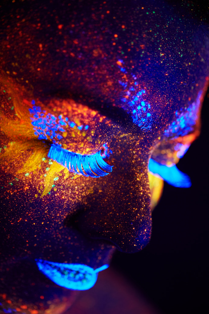 uv portrait by fybV / 500px
