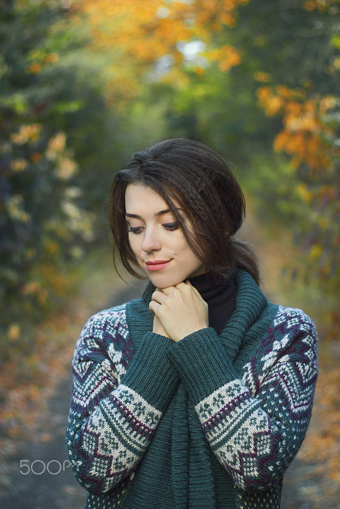 Charming girl in the park by Vladimir Noskov / 500px