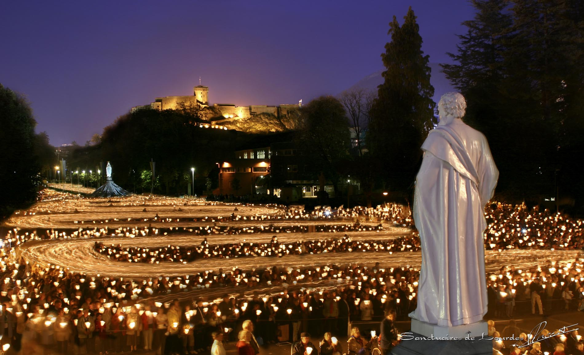 crowd in Lourdes by pierre vincent / 500px