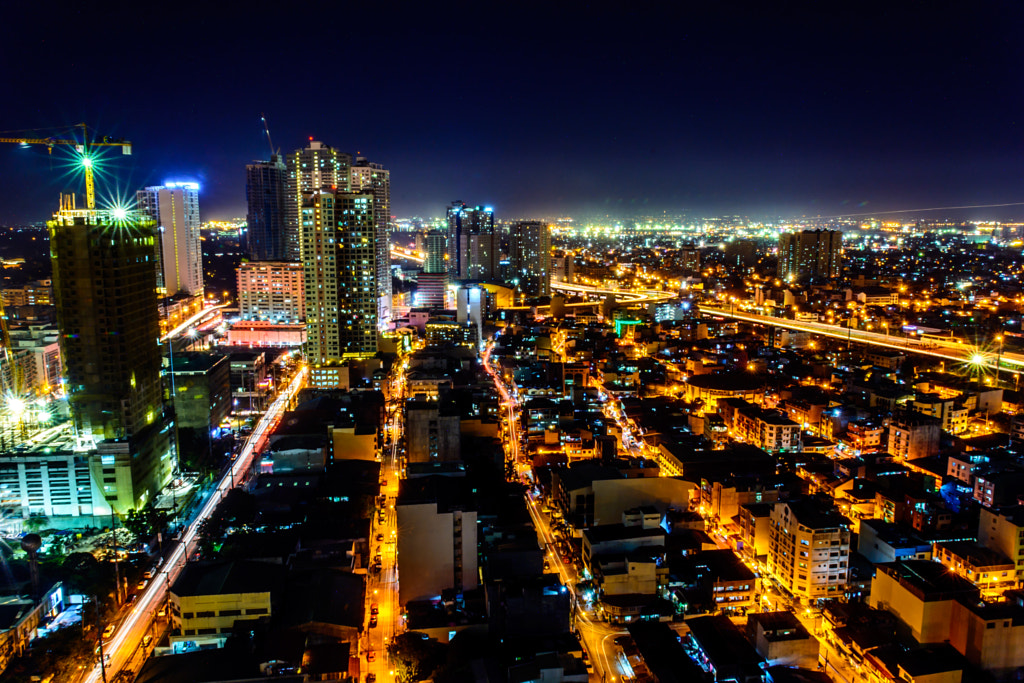 Malina City Makati by chris solo / 500px