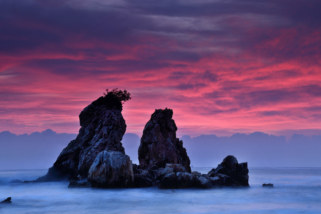 Sunrise Chu-am by Deaho Kim / 500px