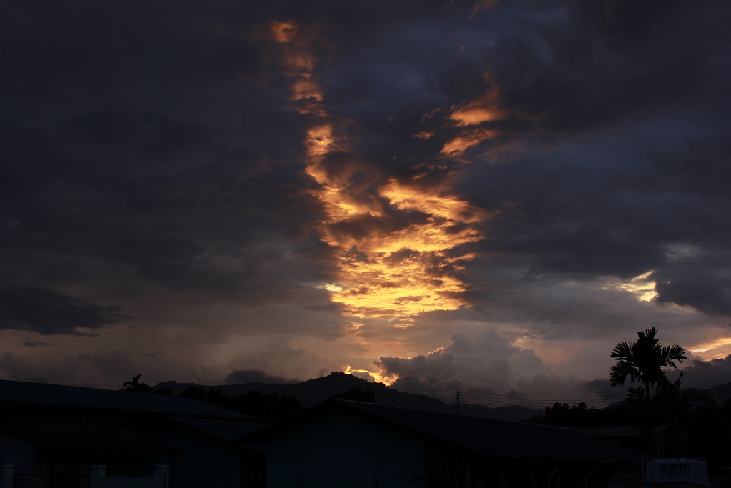 *peace sign* sunset by han hol / 500px