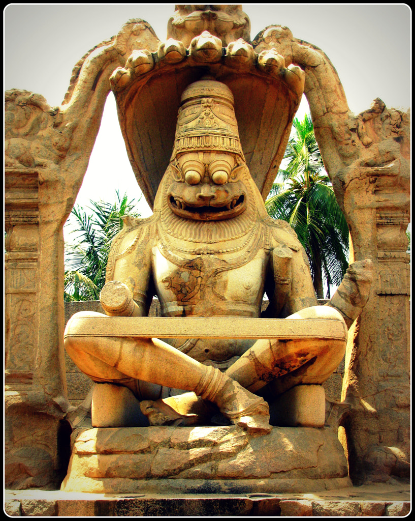 Statue of Ugra Narsimha , Hampi by Chetan Sandhir / 500px