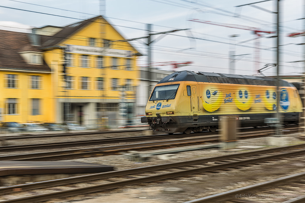 fast moving train by Adolf Genhart / 500px