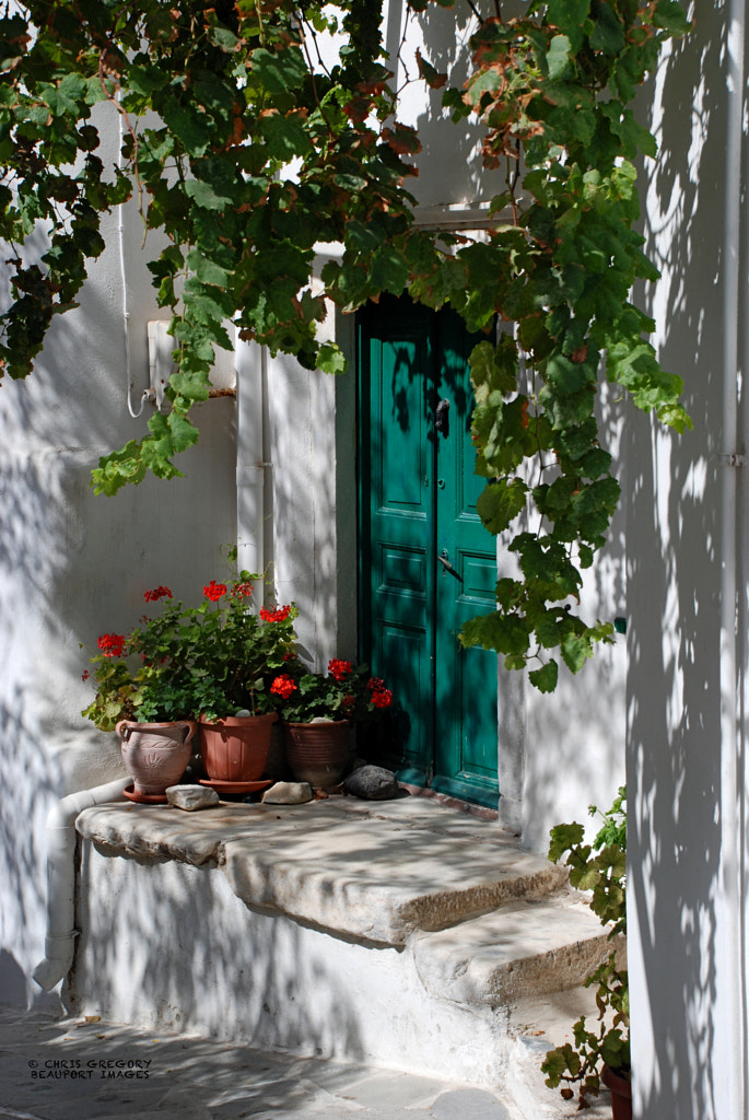 Colourful entrance - Greek style by Chris Gregory / 500px