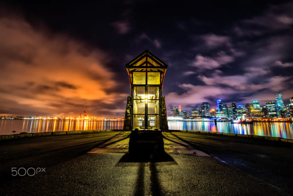 Waiting for the tardis by Alex Land / 500px