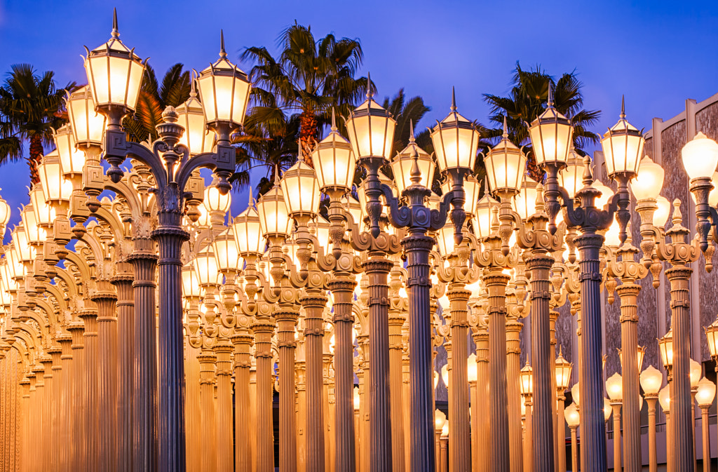 LACMA lamp post installation by Frank Cortese / 500px