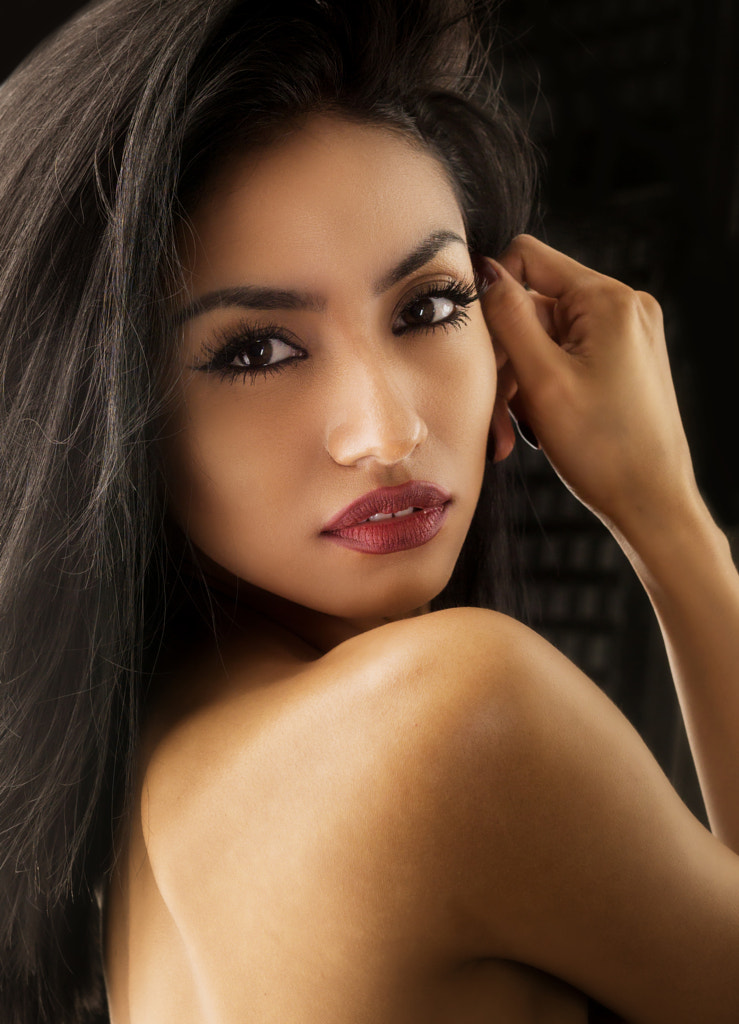 Beautiful exotic young woman by PM Photo and Video / 500px