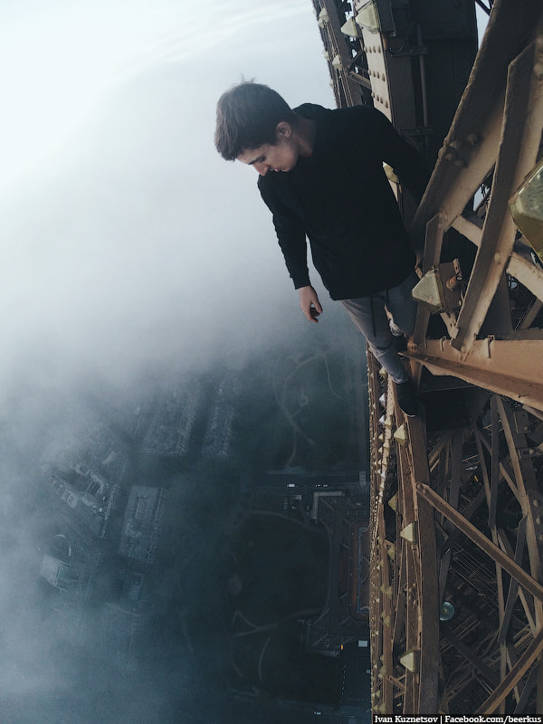 Eiffel Tower by Ivan Kuznetsov / 500px
