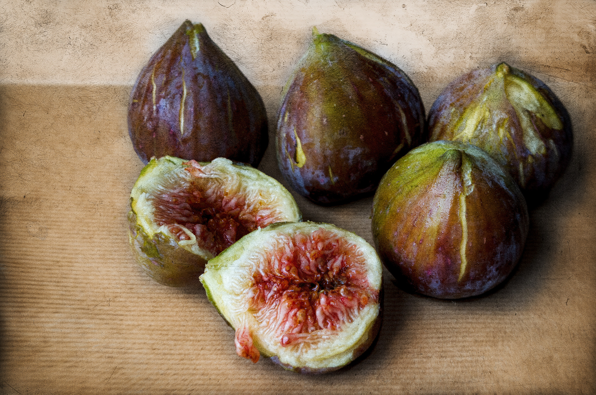 riped figs for a food still life by Giampiero Acri / 500px