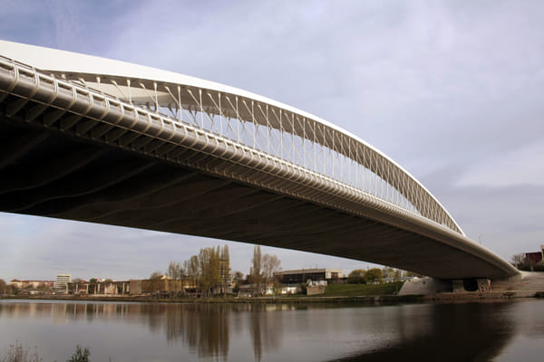 The new bridge over the Vltava River in Prague Troja by Marek Pszczolka ...