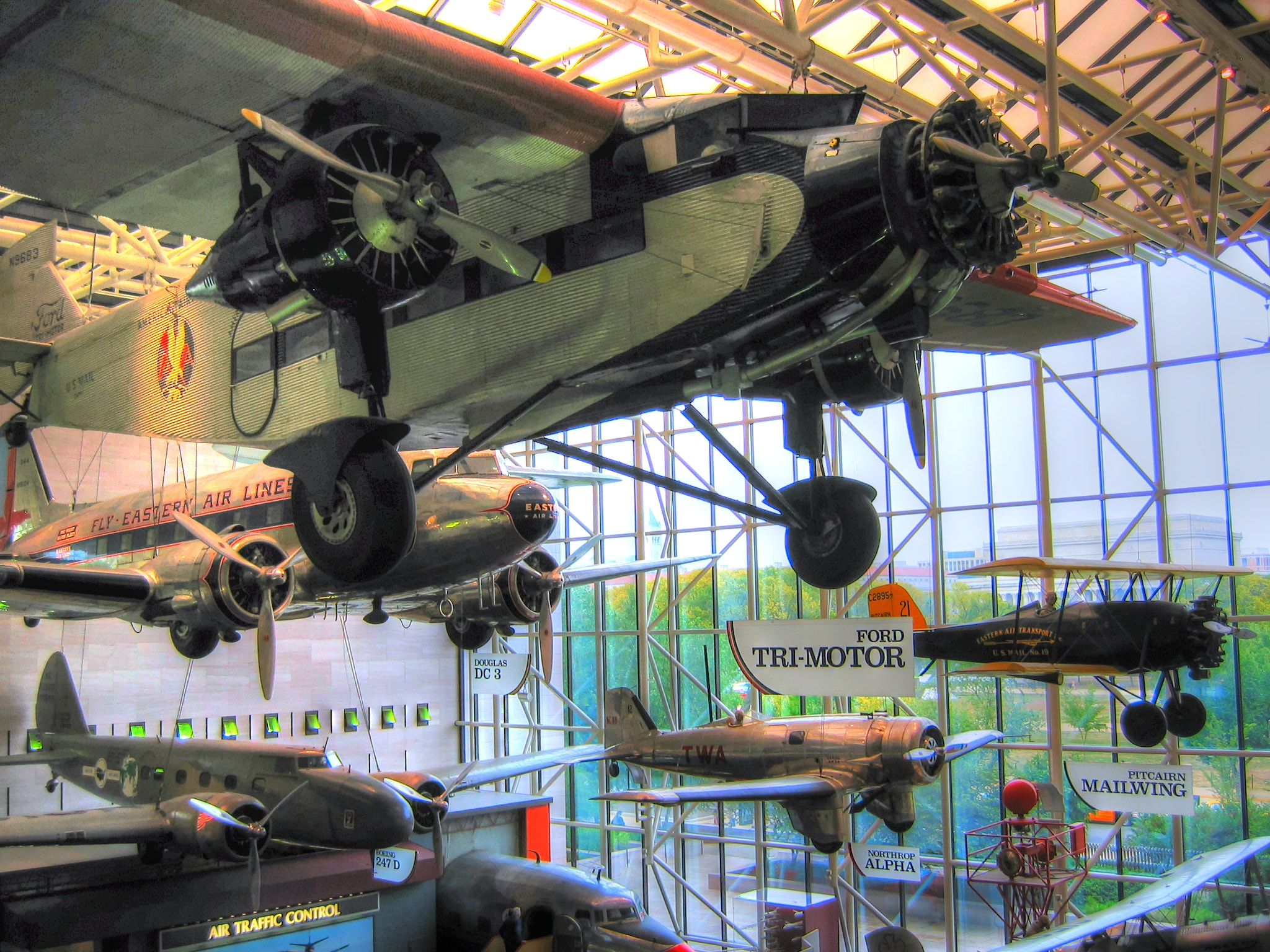 Smithsonian Museum by Mike McKillip / 500px