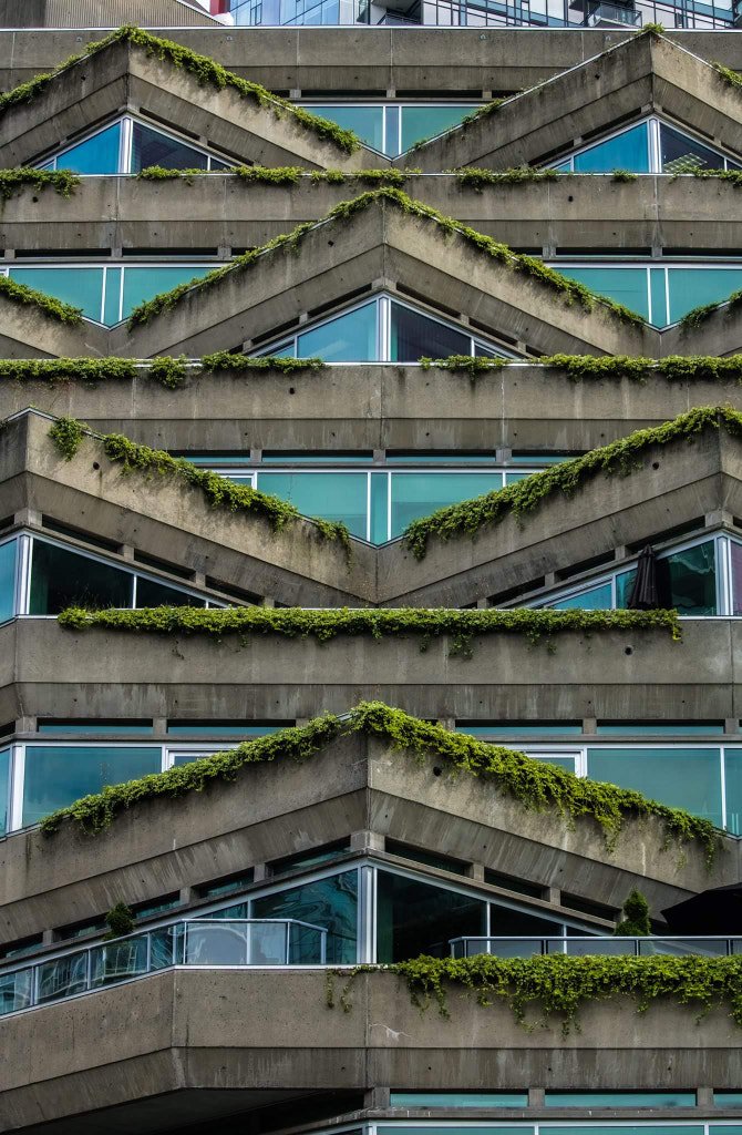 Finding patterns in the architecture while walking the streets of ...